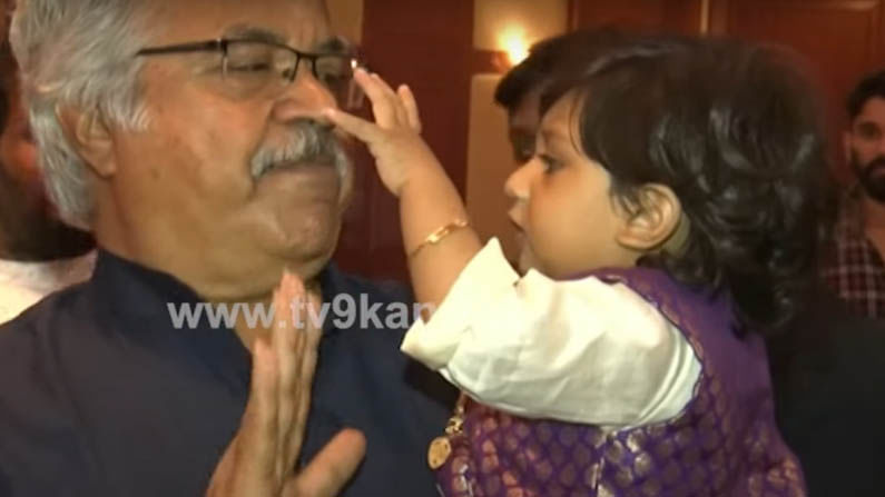 ತಾತ ಸುಂದರ್ ರಾಜ್ ಜತೆ ರಾಯನ್ ರಾಜ್ ಸರ್ಜಾ ತುಂಟಾಟ; ವಿಡಿಯೋ ವೈರಲ್ - Kannada ...