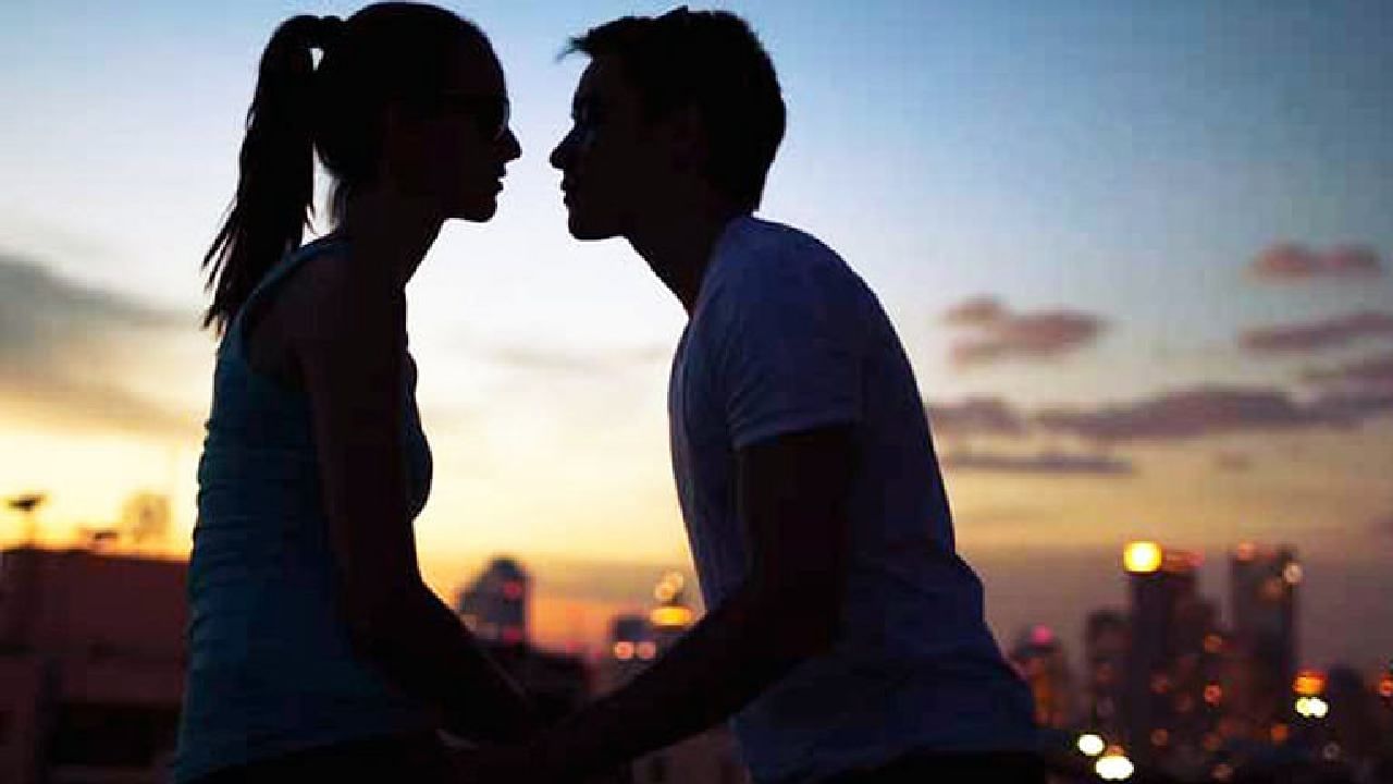 Lip-Lock Challenge: ಏನಿದು ಲಿಪ್ ಲಾಕ್ ಚಾಲೆಂಜ್?; ಮಂಗಳೂರಿನ ಕಿಸ್ಸಿಂಗ್ ವಿಡಿಯೋ ...