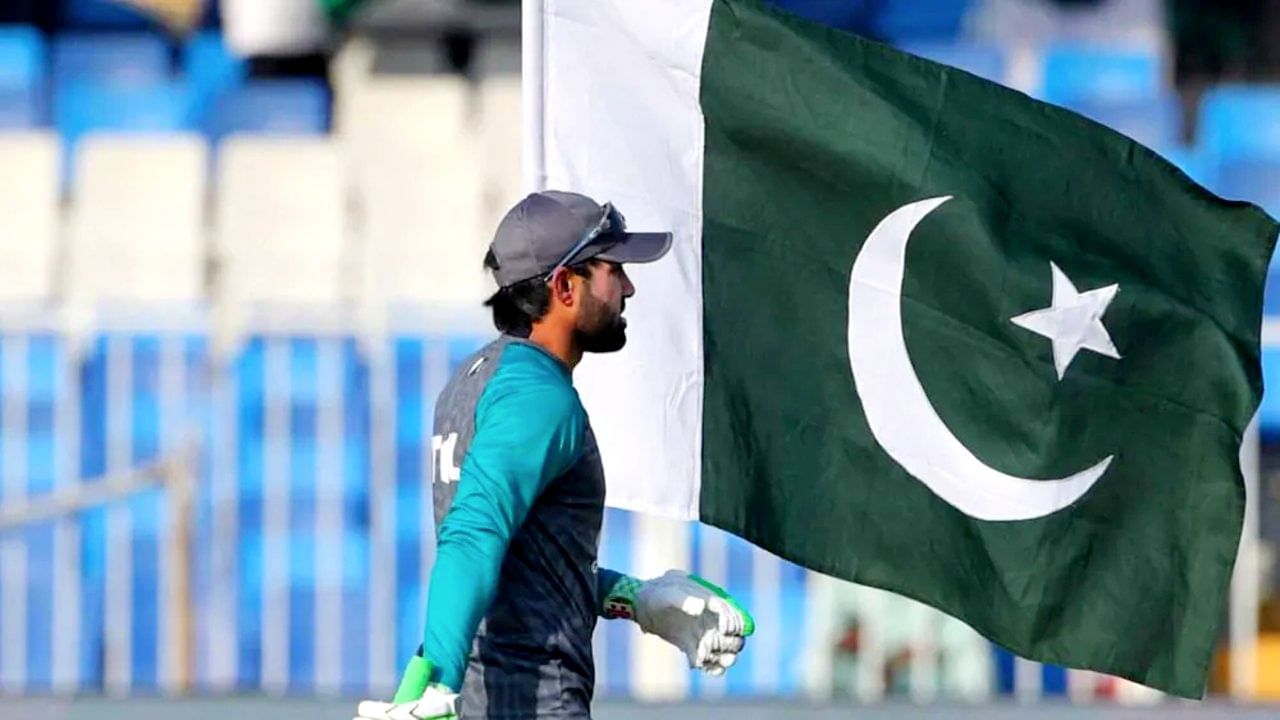 Viral Video: ಪಾಕ್ ಧ್ವಜವನ್ನು ಕಾಲಿಂದ ತುಳಿದ ಮೊಹಮ್ಮದ್ ರಿಜ್ವಾನ್ - Kannada ...