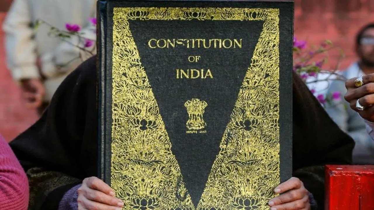 Republic Day Interesting Facts: ಸಂವಿಧಾನವು ಜನವರಿ 26 ರಂದು ಏಕೆ ಜಾರಿಗೆ ಬಂತು ... Republic Day Interesting Facts: ಸಂವಿಧಾನವು ಜನವರಿ 26 ರಂದು ಏಕೆ ಜಾರಿಗೆ ಬಂತು ...