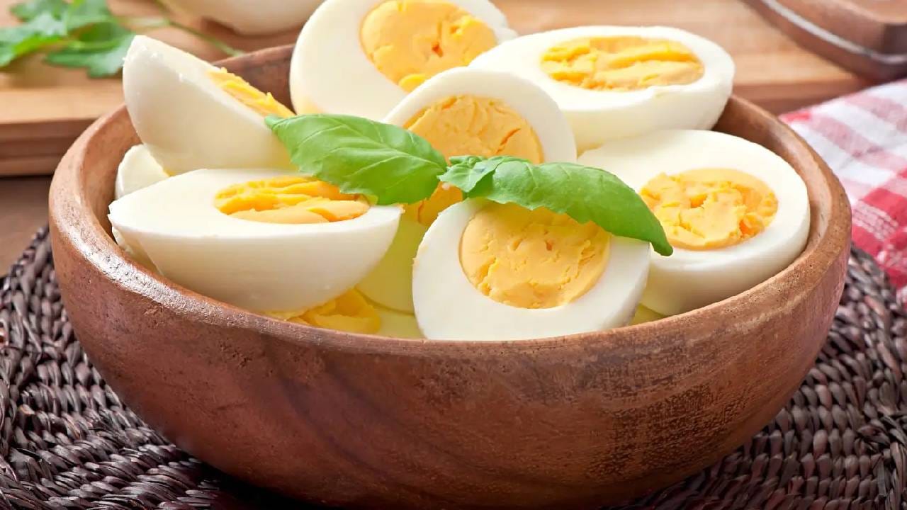 ಮೊಟ್ಟೆಯನ್ನು ಈ ಆಹಾರದೊಂದಿಗೆ ಸೇವಿಸಬೇಡಿ, ಇದು ನಿಮ್ಮ ಆರೋಗ್ಯದ ಮೇಲೆ ಕೆಟ್ಟ ಪರಿಣಾಮ ಬೀರಬಹುದು - Kannada News ...