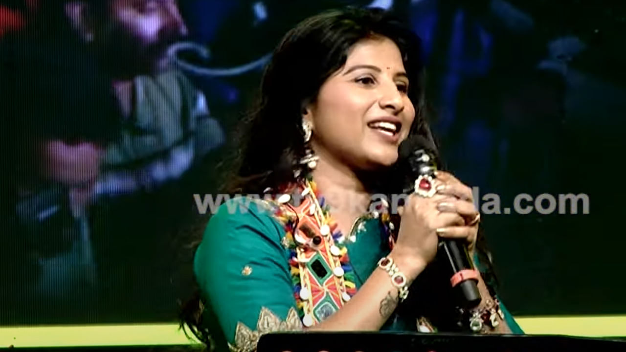 Singer Mangli: ಶಿವಮೊಗ್ಗದಲ್ಲಿ ಮಂಗ್ಲಿ ಆಡಿದ ಕನ್ನಡ ಮಾತು ಕೇಳಿ ಫ್ಯಾನ್ಸ್ ಫಿದಾ ...