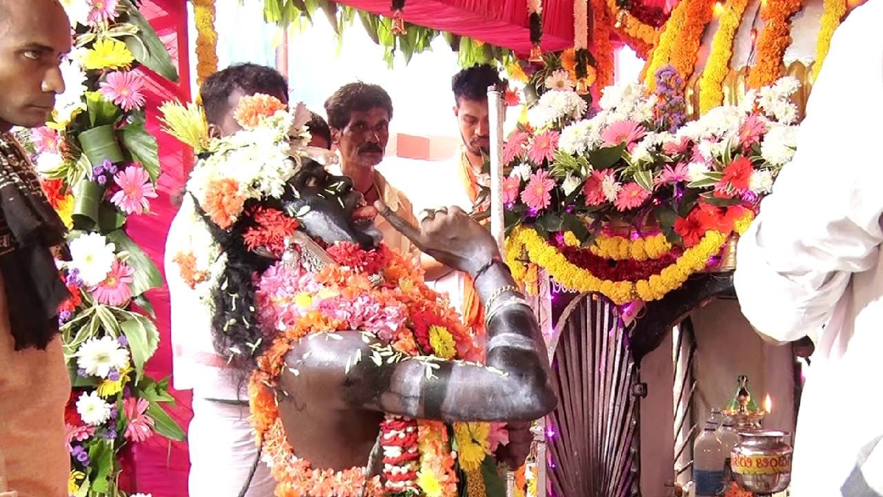 Koragajja: ಮಹಾಕಾಳಿ, ಕೊರಗಜ್ಜನಿಗೆ ವಿಶೇಷ ಉತ್ಸವ; ಮದ್ಯ ಮತ್ತು ಮಾಂಸಾಹಾರ ...