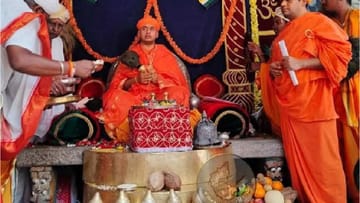 Charukeerthi Agam Kirti Swamiji is a new bhattaraka of jain muth in shravanabelagola Charukirthi ...