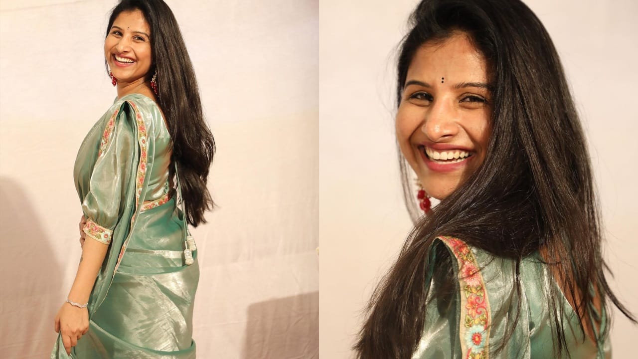 Singer Mangli: ಸೀರೆಯುಟ್ಟು ಸುಂದರ ನಗೆ ಚೆಲ್ಲಿದ ಗಾಯಕಿ ಮಂಗ್ಲಿ - Kannada News ...