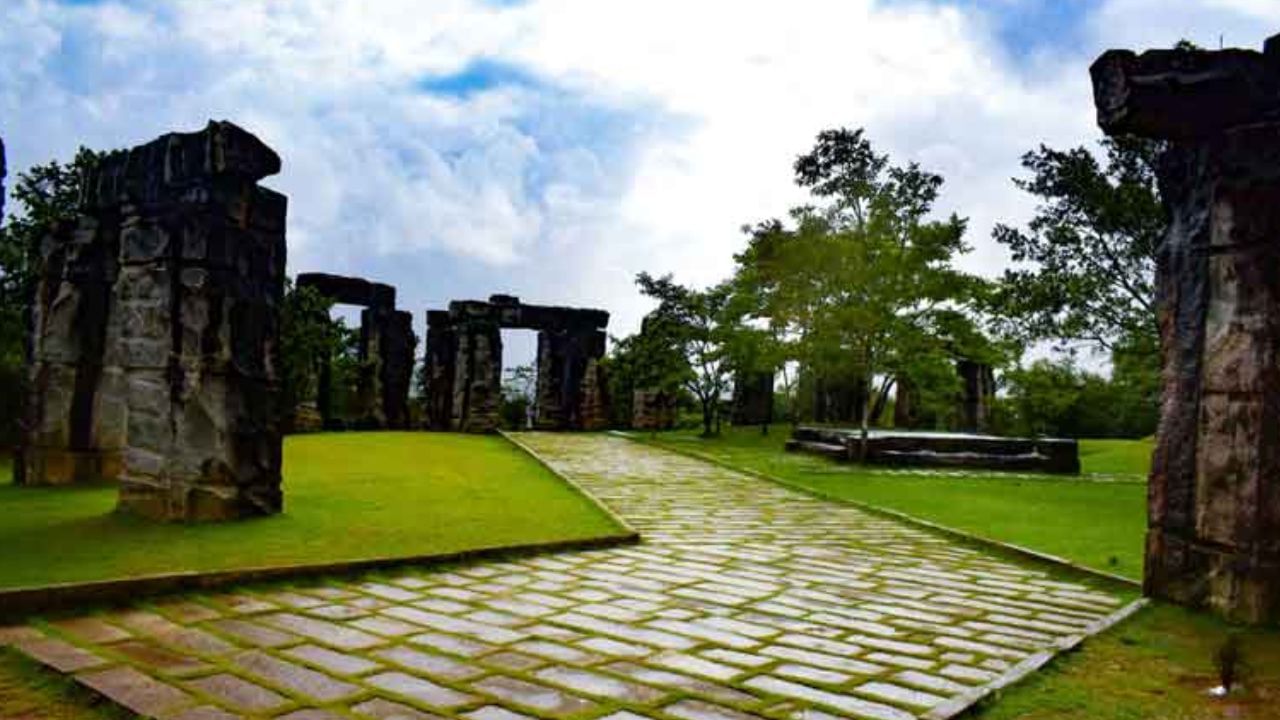 ಕುಪ್ಪಳಿಯ ತೇಜಸ್ವಿ ಸ್ಮಾರಕದ ಬಳಿ ಕ್ಯಾಂಟೀನ್, ಶೌಚಾಲಯ ನಿರ್ಮಾಣಕ್ಕೆ ಕುವೆಂಪು ...