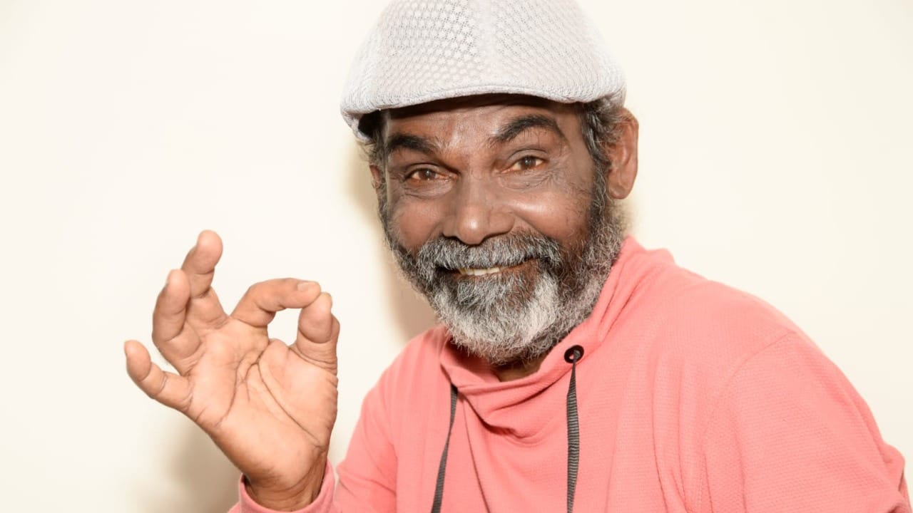 ‘ನಾನು ಚಾನ್ಸ್ ಗಾಗಿ ಅಲೆದಾಡಿದ ಜಾಗದಲ್ಲಿ ನನ್ನದೇ ಕಟೌಟ್ ’; ಬಿರಾದಾರ್ ಖುಷಿ ...