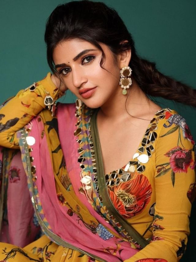 ಗ್ಲಾಮರ್ ಅವತಾರದಲ್ಲಿ ಮಿಂಚಿದ ನಟಿ ಶ್ರೀಲೀಲಾ – Kannada News | Kannada actor ...