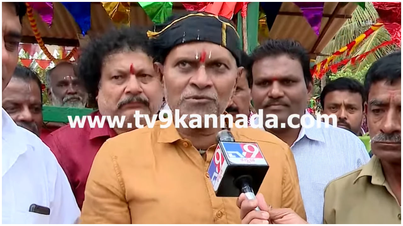 ಲೀಲಾವತಿ 11ನೇ ದಿನದ ಕಾರ್ಯದಲ್ಲಿ ತಾಯಿಯ ನೆನೆದು ಭಾವುಕರಾದ ವಿನೋದ್ ರಾಜ್ ...