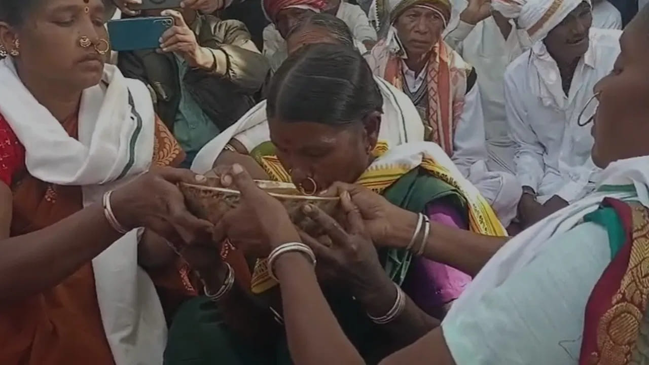 Kamdev Jatara: ಕಾಮದೇವ ಜಾತ್ರೆ - ಎಳ್ಳೆಣ್ಣೆಯೇ ಭಕ್ತರಿಗೆ ಮಹಾ ಪ್ರಸಾದ, ಹೆಂಗಸರು ...