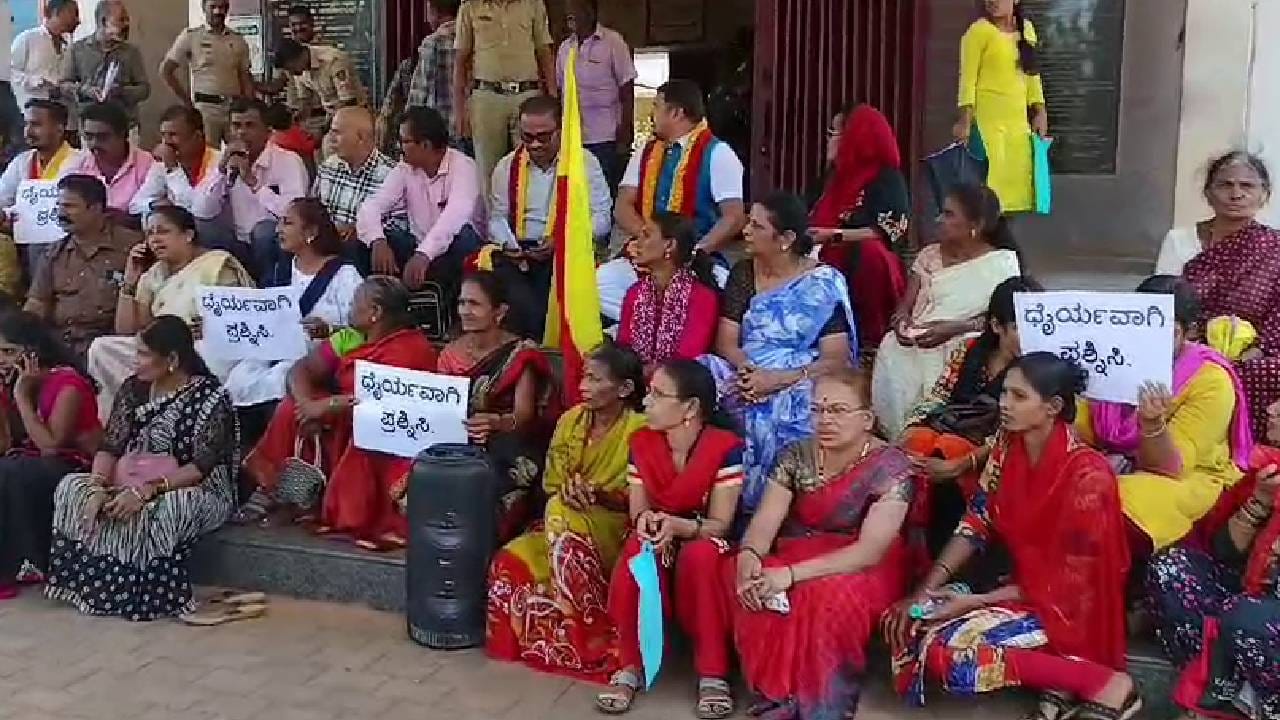 ಮಕ್ಕಳ ದಾಹ ನೀರಿಸಲು ಅಜ್ಜಿ ತೋಡಿದ್ದ ಬಾವಿ ಮುಚ್ಚಿದ ಅಧಿಕಾರಿಗಳು, ಶಿರಸಿ ಸಹಾಯಕ ...