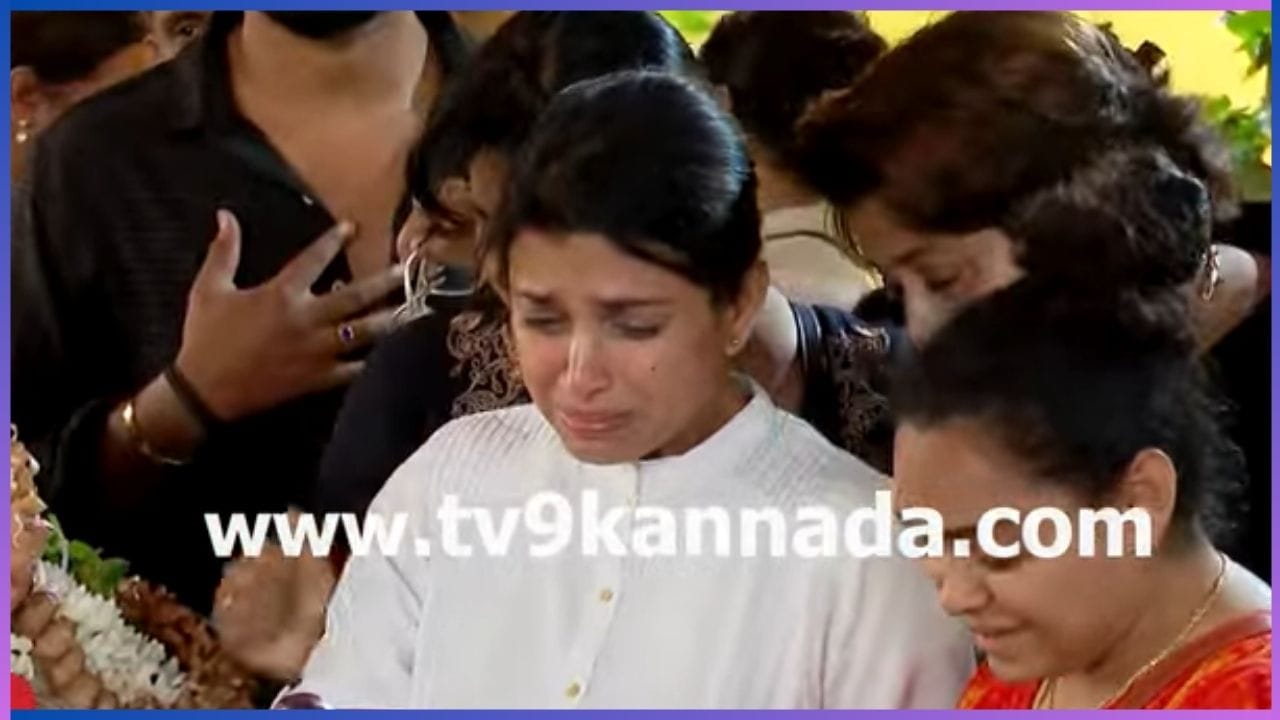 "ಬಾ ವರು ಮತ್ತೆ ಮಜಾ ಟಾಕೀಸ್ ಮಾಡೋಣ", ಅಪರ್ಣಾ ಪಾರ್ಥಿವ ಶರೀರದ ಮುಂದೆ ಮಜಾ ತಂಡ ಕಣ್ಣೀರು - Kannada News ...