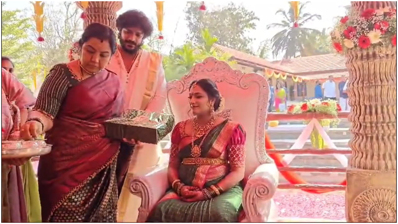 ರೆಸಾರ್ಟ್ ನಲ್ಲಿ ನಟಿ ಹರಿಪ್ರಿಯಾ ಸೀಮಂತ ಶಾಸ್ತ್ರ; ಆಶೀರ್ವಾದ ಮಾಡಿದ ತಾರಾ ...
