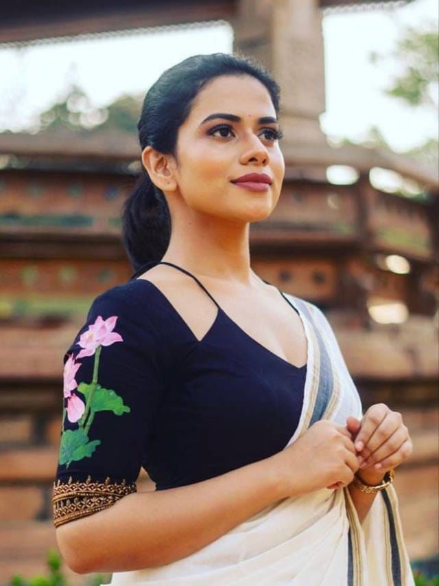 ಟ್ರೆಂಡ್ ಆಗುತ್ತಿದೆ ಮಸಬ ಬ್ಲೌಸ್ ಡಿಸೈನ್ | TV9 Kannada