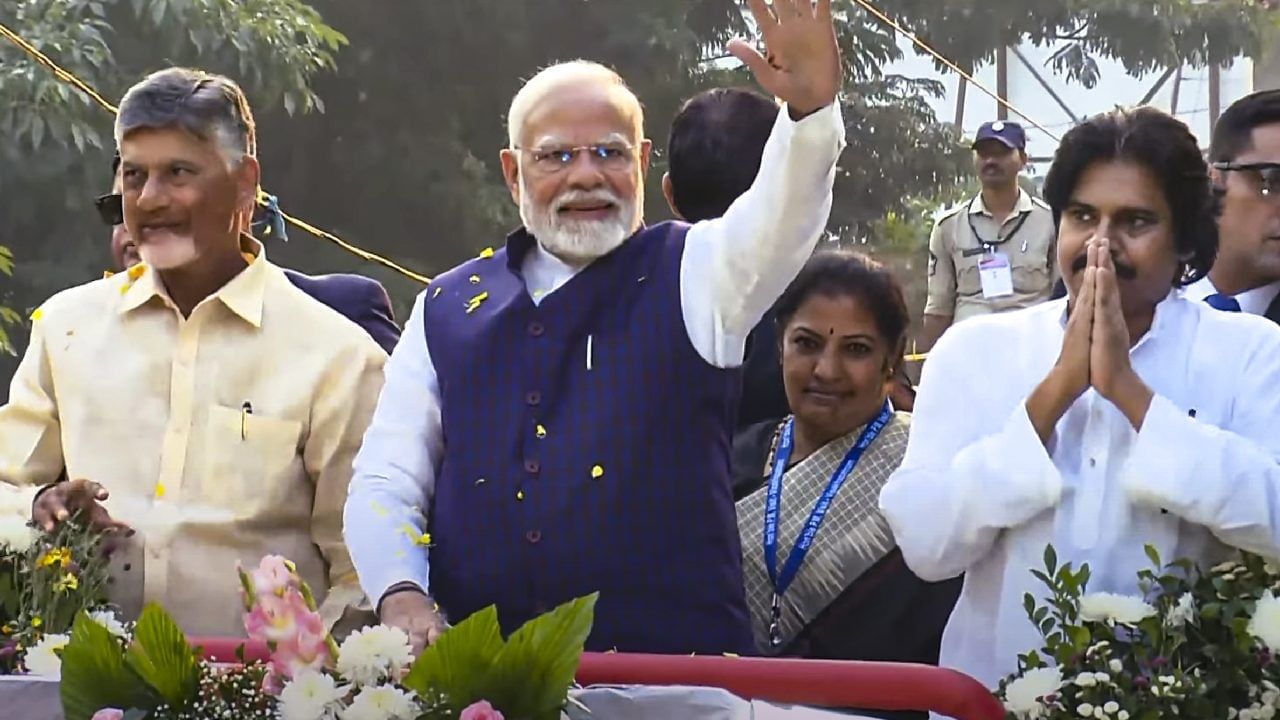 ಆಂಧ್ರದ ವಿಶಾಖಪಟ್ಟಣದಲ್ಲಿ ಪ್ರಧಾನಿ ಮೋದಿ ರೋಡ್ ಶೋ; ಹಲವಾರು ಯೋಜನೆಗಳಿಗೆ ಶಂಕುಸ್ಥಾಪನೆ - Kannada News | PM ...