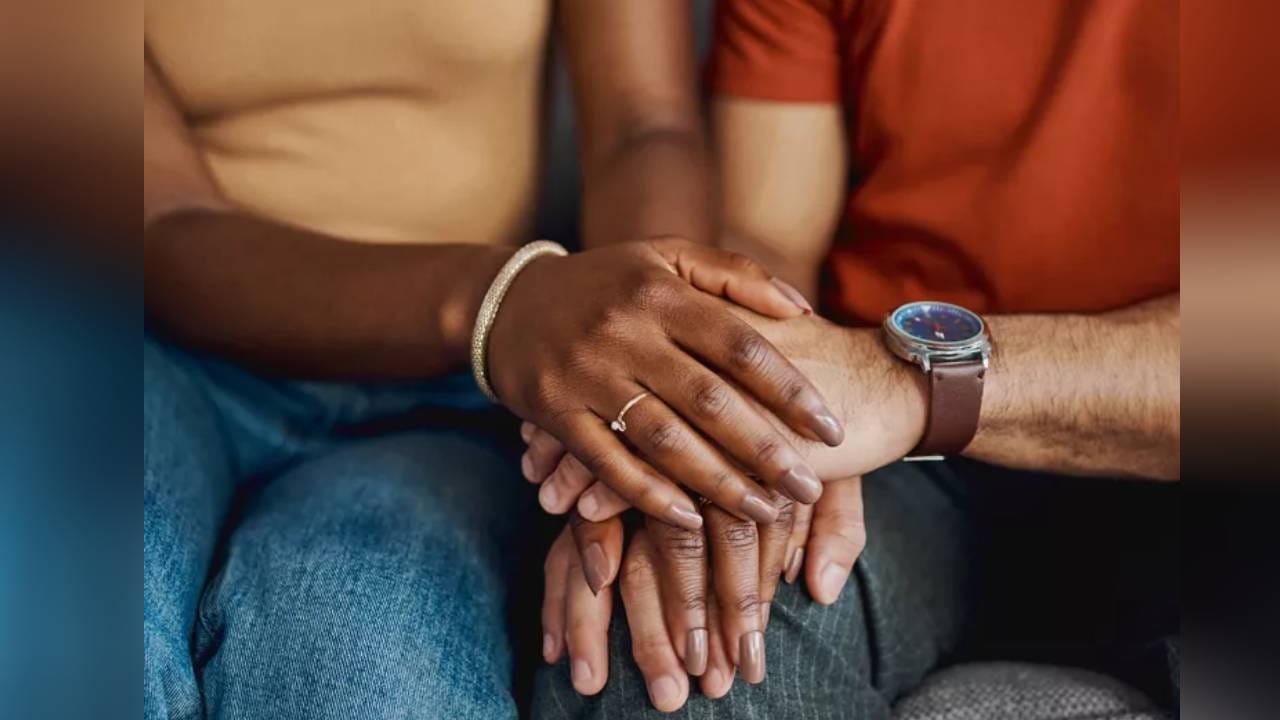 Garuda Purana: ಗರುಡ ಪುರಾಣದ ಪ್ರಕಾರ ವೈವಾಹಿಕ ಗೌಪ್ಯತೆಯನ್ನು ಉಲ್ಲಂಘಿಸಿದರೆ ಏನು ...