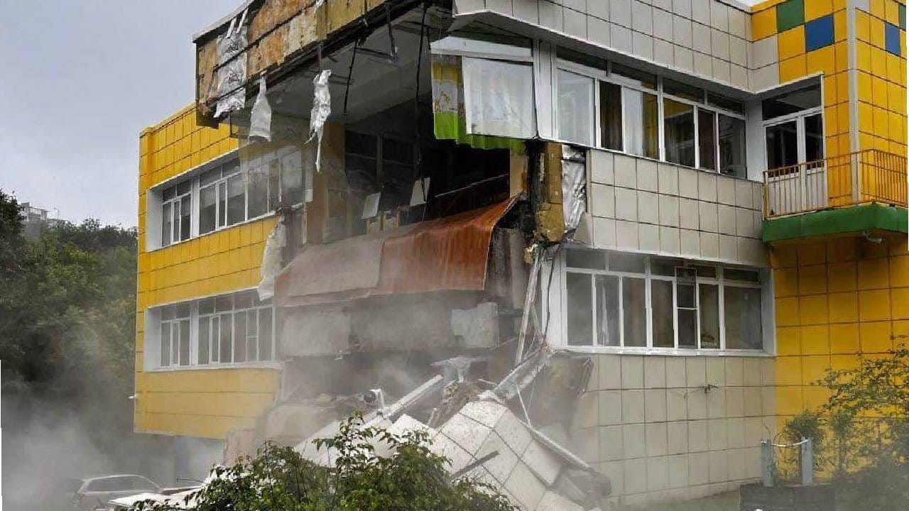 Russia Earthquake: ರಷ್ಯಾದಲ್ಲಿ 8.8 ತೀವ್ರತೆಯ ಪ್ರಬಲ ಭೂಕಂಪ, ಸುನಾಮಿ ಎಚ್ಚರಿಕೆ ...